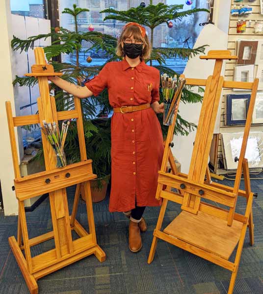 How about a new easel to go with that?
